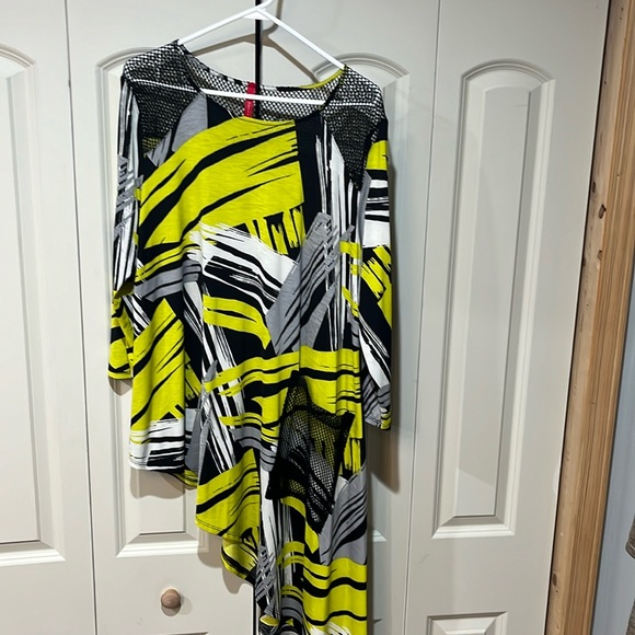 IC COLLECTION | Tops | Ic Collection Green Black And White Mesh Top ...